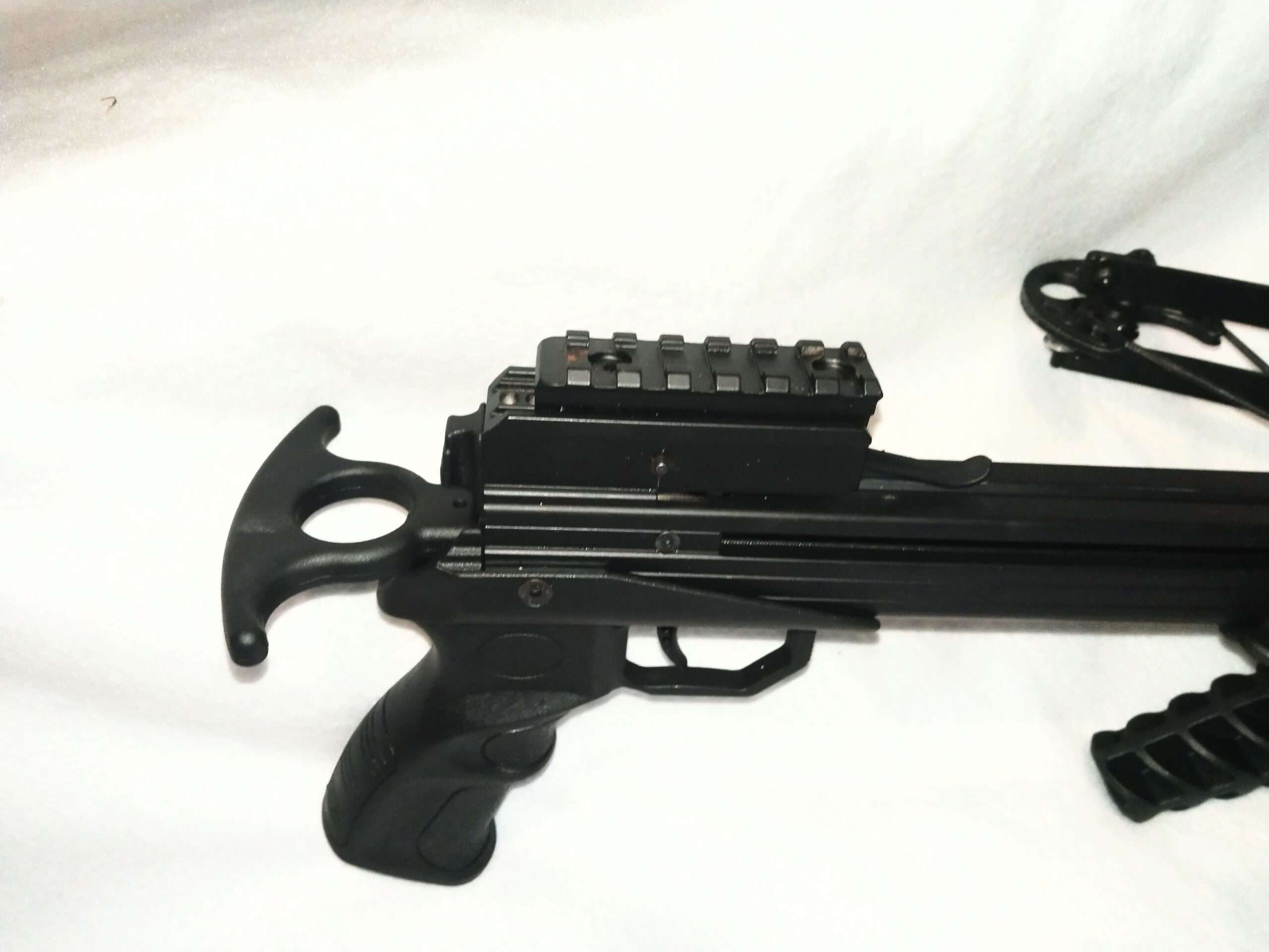 120-lbs-wt-Mini-striker-compound- crossbow-with-buttstock