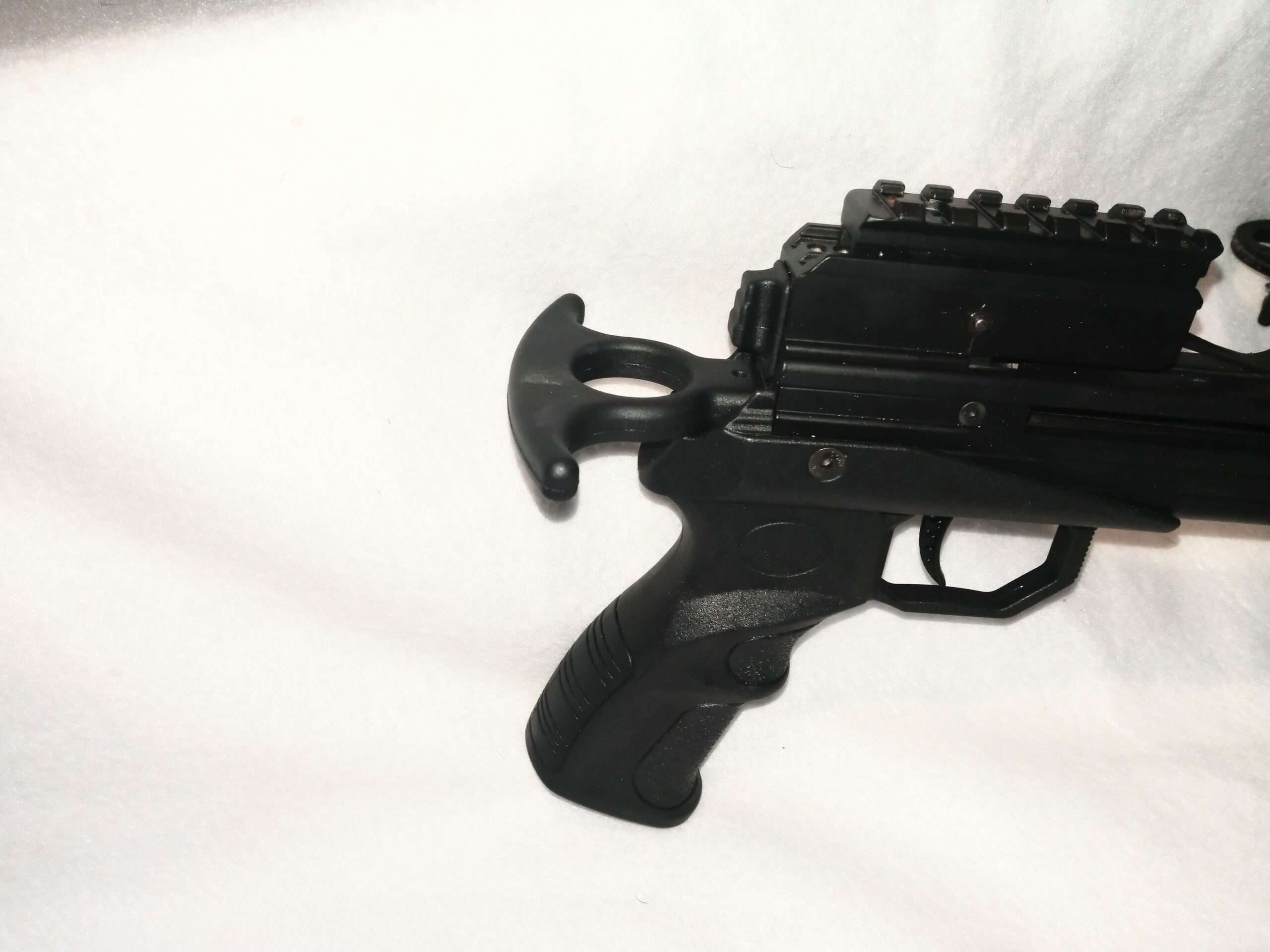 120-lbs-wt-Mini-striker-compound- crossbow-with-buttstock