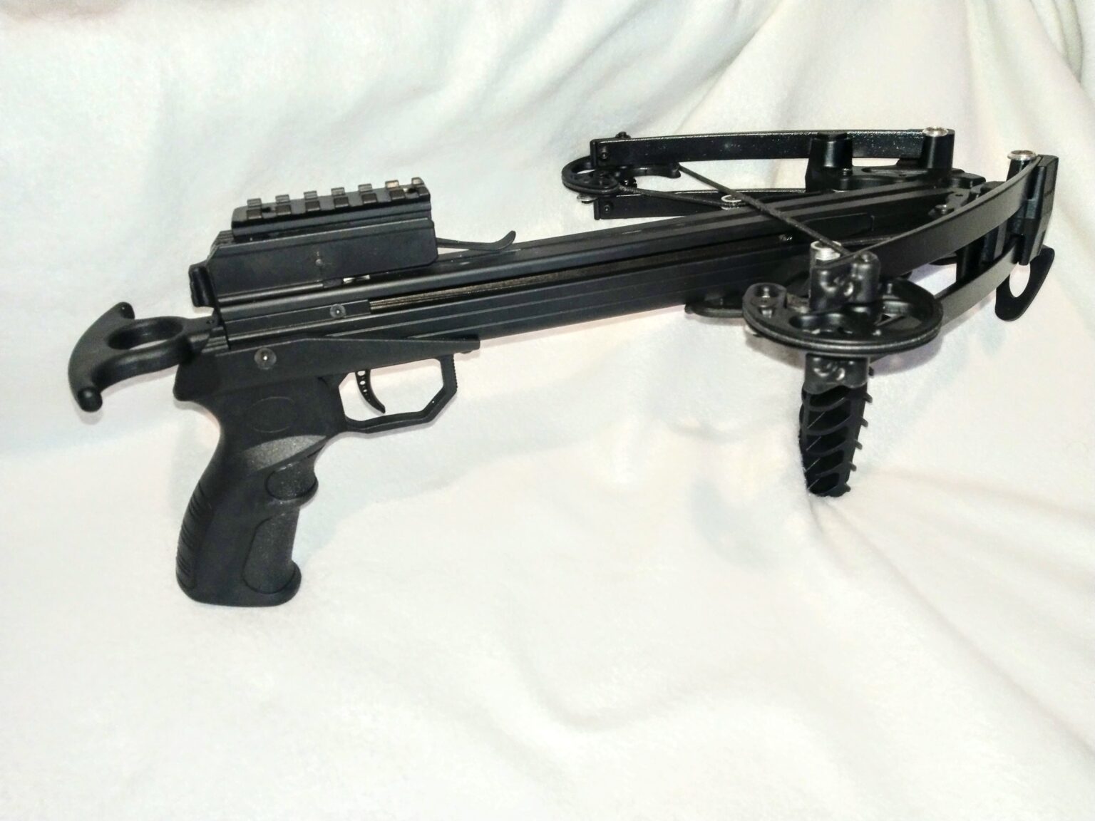 120-lbs-wt-Mini-striker-compound- crossbow-with-buttstock